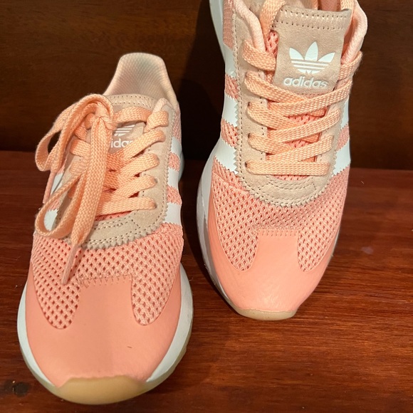 adidas | Shoes | Peach And White Classic Adidas Size 5 Original Box Not ...